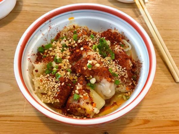 干拌红油抄手怎么做_红油抄手调料比例-第1张图片-山城妙识 干拌红油抄手怎么做_红油抄手调料比例-第1张图片-山城妙识