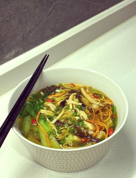 特色鸡汤面怎么做_正宗鸡汤面配方揭秘-第1张图片-山城妙识 特色鸡汤面怎么做_正宗鸡汤面配方揭秘-第1张图片-山城妙识