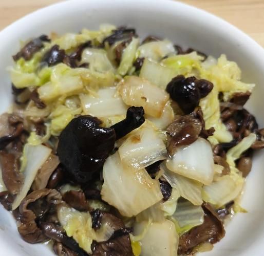 榛蘑炒白菜怎么做好吃_榛蘑炒白菜的做法大全-第2张图片-山城妙识
