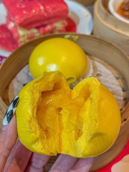 正宗蛋黄流沙包怎么做_蛋黄流沙包配方比例-第2张图片-山城妙识