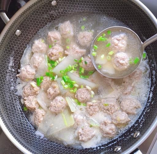 肉丸汤怎么做_家常肉丸汤的做法窍门-第1张图片-山城妙识 肉丸汤怎么做_家常肉丸汤的做法窍门-第1张图片-山城妙识