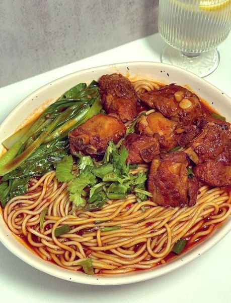 红烧排骨面怎么做_红烧排骨面用什么排骨最好-第1张图片-山城妙识 红烧排骨面怎么做_红烧排骨面用什么排骨最好-第1张图片-山城妙识