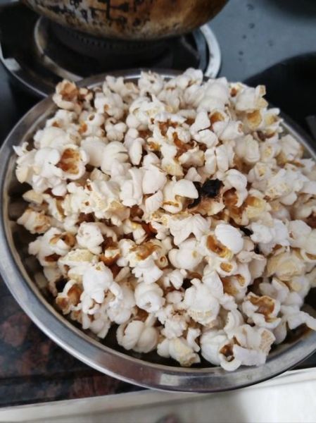 爆米花怎么做_家庭版爆米花步骤-第1张图片-山城妙识