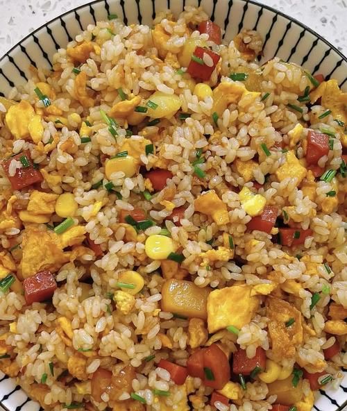 什锦炒饭怎么炒才粒粒分明_什锦炒饭的做法窍门-第3张图片-山城妙识