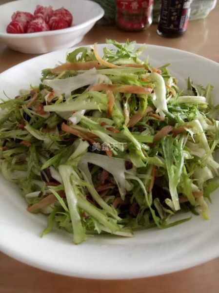 丁香鱼拌苦菊怎么做_丁香鱼拌苦菊热量高吗-第3张图片-山城妙识