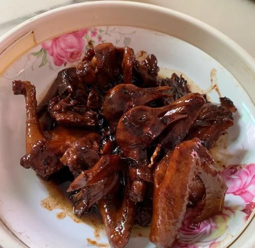 卤鸽子最正宗的做法_卤鸽子怎么做才入味-第3张图片-山城妙识 卤鸽子最正宗的做法_卤鸽子怎么做才入味-第3张图片-山城妙识