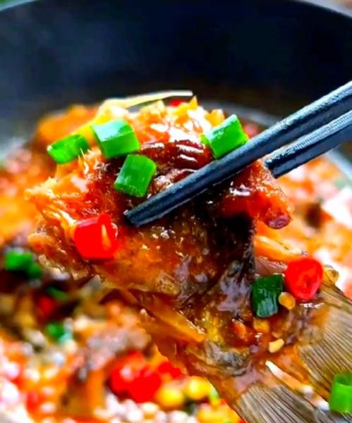 红烧鲫鱼怎么做才好吃_家常红烧鲫鱼做法-第3张图片-山城妙识 红烧鲫鱼怎么做才好吃_家常红烧鲫鱼做法-第3张图片-山城妙识