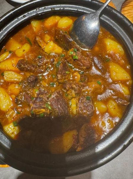 清炖牛肉怎么做好吃又嫩_清炖牛肉不柴的秘诀-第1张图片-山城妙识 清炖牛肉怎么做好吃又嫩_清炖牛肉不柴的秘诀-第1张图片-山城妙识