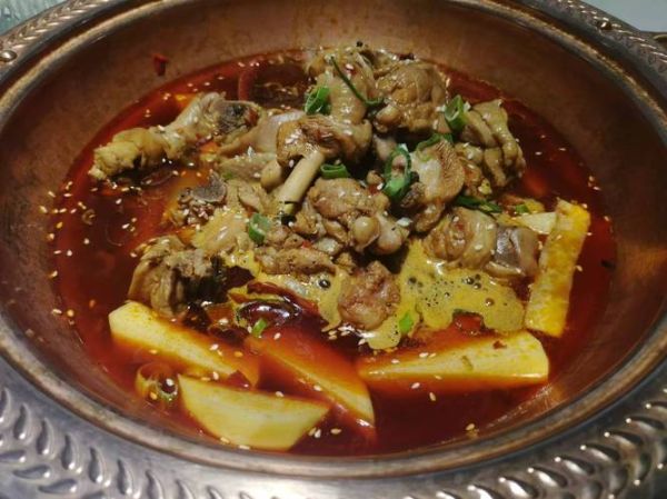 沧州火锅鸡的做法_沧州火锅鸡配料有哪些-第1张图片-山城妙识