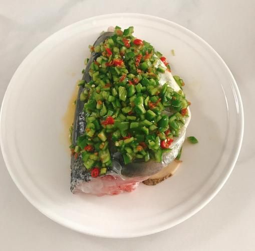 清蒸鱼头怎么做最正宗_清蒸鱼头做法步骤-第2张图片-山城妙识 清蒸鱼头怎么做最正宗_清蒸鱼头做法步骤-第2张图片-山城妙识