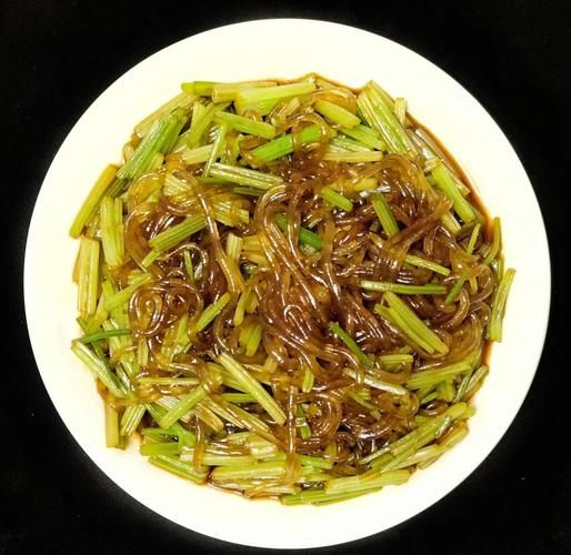 香芹怎么炒好吃_香芹的家常做法大全-第3张图片-山城妙识 香芹怎么炒好吃_香芹的家常做法大全-第3张图片-山城妙识