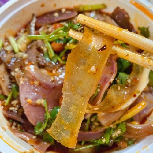 紫燕百味鸡夫妻肺片有什么材料_正宗配方揭秘-第3张图片-山城妙识 紫燕百味鸡夫妻肺片有什么材料_正宗配方揭秘-第3张图片-山城妙识