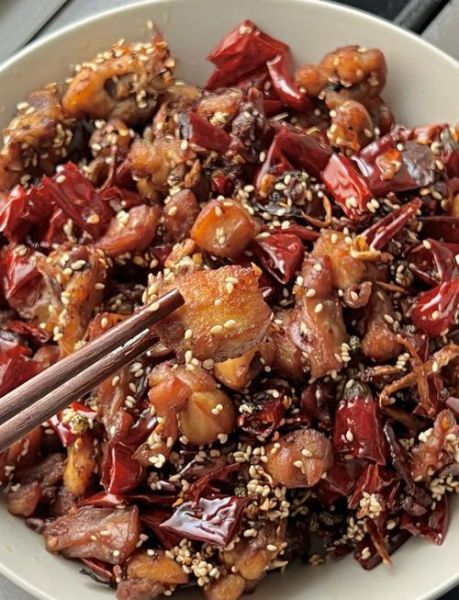 麻辣兔肉火锅怎么做_兔肉火锅底料怎么配-第2张图片-山城妙识 麻辣兔肉火锅怎么做_兔肉火锅底料怎么配-第2张图片-山城妙识