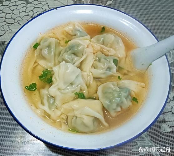 青菜猪肉馅馄饨怎么做_馄饨皮怎么煮不破-第1张图片-山城妙识