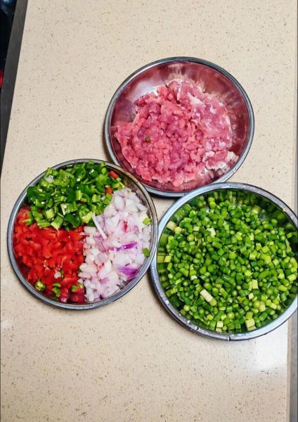 四川炒臊子正宗做法_臊子怎么炒才香-第2张图片-山城妙识 四川炒臊子正宗做法_臊子怎么炒才香-第2张图片-山城妙识