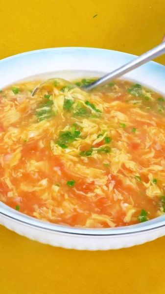 西红柿汤怎么做好喝_西红柿汤的营养价值-第1张图片-山城妙识 西红柿汤怎么做好喝_西红柿汤的营养价值-第1张图片-山城妙识