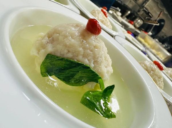 清蒸蟹粉狮子头怎么做_清蒸蟹粉狮子头正宗做法-第2张图片-山城妙识