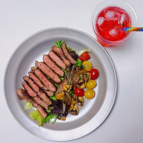 西餐摆盘怎么拍好看_西餐真实照片构图技巧-第1张图片-山城妙识 西餐摆盘怎么拍好看_西餐真实照片构图技巧-第1张图片-山城妙识