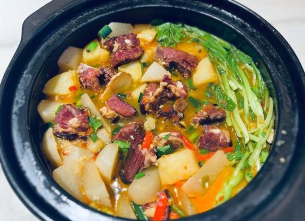 腊排骨怎么炖汤好喝_腊排骨汤的做法大全-第3张图片-山城妙识