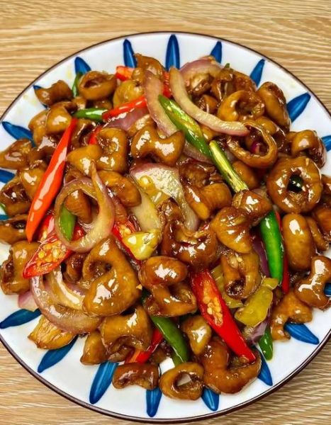 爆炒肥肠怎么做好吃_川味肥肠处理技巧-第1张图片-山城妙识