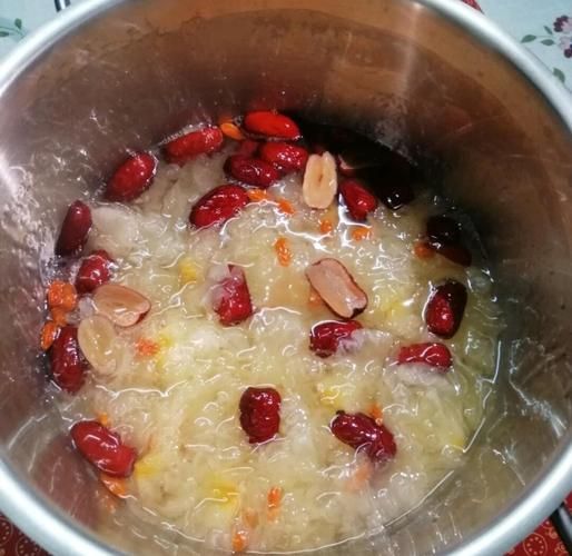 银耳汤怎么做_银耳汤家常做法-第3张图片-山城妙识