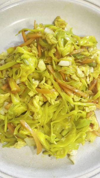 黄花菜怎么炒好吃_黄花菜炒前要不要焯水-第2张图片-山城妙识