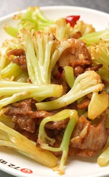肉片花菜怎么炒好吃_花菜炒肉片不软烂窍门-第2张图片-山城妙识 肉片花菜怎么炒好吃_花菜炒肉片不软烂窍门-第2张图片-山城妙识