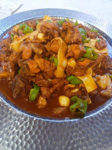 新疆特色美食有哪些_为什么新疆大盘鸡这么火-第2张图片-山城妙识 新疆特色美食有哪些_为什么新疆大盘鸡这么火-第2张图片-山城妙识