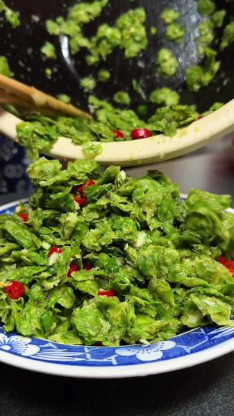 榆钱粥怎么做_榆钱粥的吃法大全-第3张图片-山城妙识