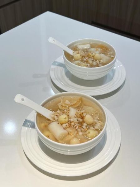 银耳羹怎么做_银耳羹的简单做法-第2张图片-山城妙识 银耳羹怎么做_银耳羹的简单做法-第2张图片-山城妙识