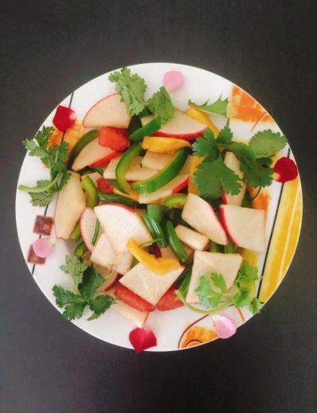 青萝卜凉拌怎么做好吃_青萝卜凉拌要不要焯水-第1张图片-山城妙识