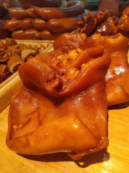 卤猪耳朵怎么做好吃_卤猪耳朵的做法大全-第2张图片-山城妙识