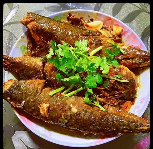 红烧鲅鱼放什么配菜好吃_经典搭配与创意组合-第3张图片-山城妙识 红烧鲅鱼放什么配菜好吃_经典搭配与创意组合-第3张图片-山城妙识