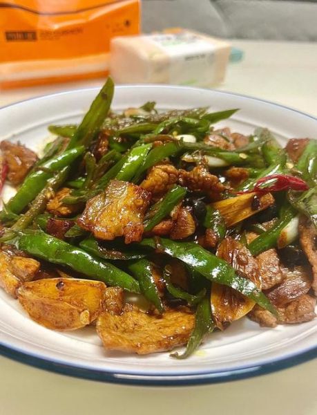 小炒肉怎么做好吃_小炒肉的家常做法-第3张图片-山城妙识