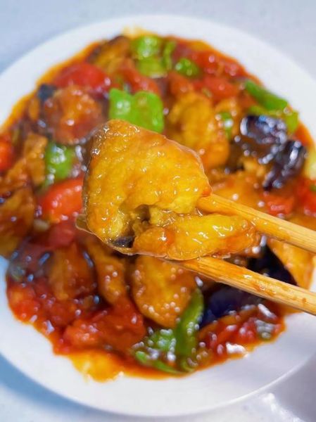 西红柿烧茄子丝怎么做_家常做法步骤-第1张图片-山城妙识 西红柿烧茄子丝怎么做_家常做法步骤-第1张图片-山城妙识