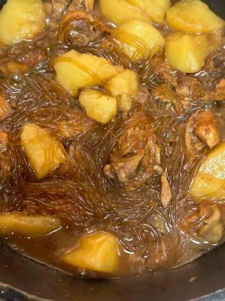 鸡肉炖土豆粉条怎么做_家常做法步骤详解-第1张图片-山城妙识 鸡肉炖土豆粉条怎么做_家常做法步骤详解-第1张图片-山城妙识