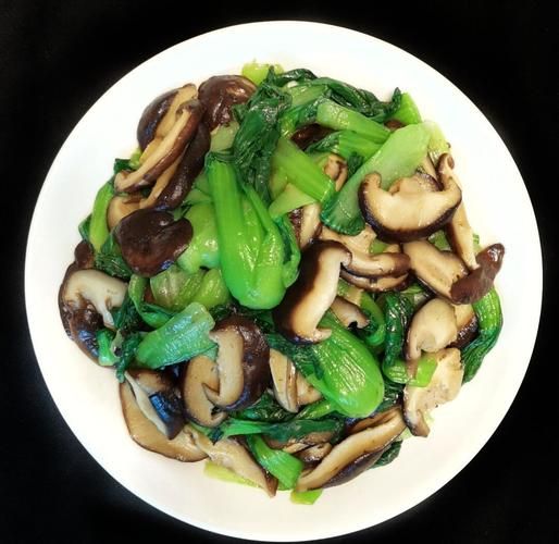 油菜蘑菇怎么炒好吃_油菜炒蘑菇的做法窍门-第1张图片-山城妙识