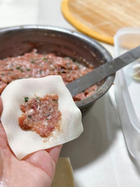 馄饨怎么包_馄饨怎么煮不破皮-第2张图片-山城妙识 馄饨怎么包_馄饨怎么煮不破皮-第2张图片-山城妙识