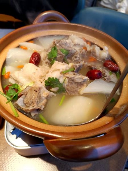 萝卜炖羊排怎么做_萝卜炖羊排需要焯水吗-第1张图片-山城妙识 萝卜炖羊排怎么做_萝卜炖羊排需要焯水吗-第1张图片-山城妙识