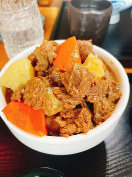 咖喱牛肉用什么牛肉_牛腩还是牛肋条-第1张图片-山城妙识 咖喱牛肉用什么牛肉_牛腩还是牛肋条-第1张图片-山城妙识