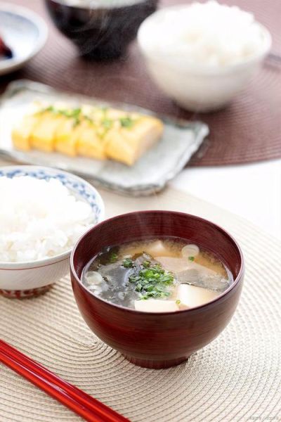 日本家庭菜谱大全_如何快速做出味增汤-第1张图片-山城妙识 日本家庭菜谱大全_如何快速做出味增汤-第1张图片-山城妙识