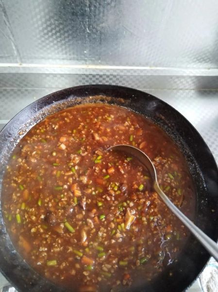 香菇炸酱面怎么做_香菇炸酱面配料有哪些-第2张图片-山城妙识 香菇炸酱面怎么做_香菇炸酱面配料有哪些-第2张图片-山城妙识