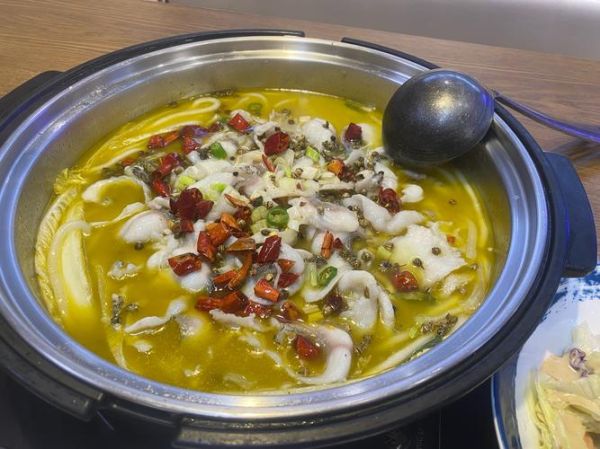 酸菜鱼火锅怎么做_酸菜鱼火锅家常做法-第1张图片-山城妙识 酸菜鱼火锅怎么做_酸菜鱼火锅家常做法-第1张图片-山城妙识