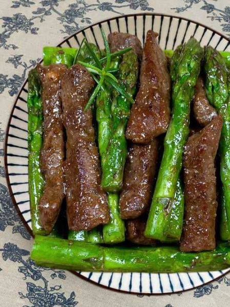 芦笋怎么吃最好_芦笋怎么炒才脆嫩-第2张图片-山城妙识 芦笋怎么吃最好_芦笋怎么炒才脆嫩-第2张图片-山城妙识