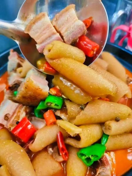 炖猪皮怎么做不腥_炖猪皮的做法大全窍门-第1张图片-山城妙识 炖猪皮怎么做不腥_炖猪皮的做法大全窍门-第1张图片-山城妙识