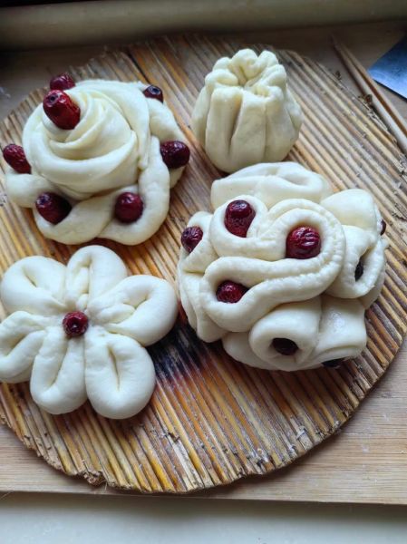 枣花馒头怎么做_枣花馒头蒸多久-第2张图片-山城妙识 枣花馒头怎么做_枣花馒头蒸多久-第2张图片-山城妙识