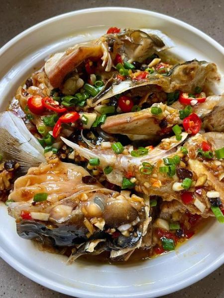 蒸大鱼头怎么做好吃_蒸大鱼头用什么调料-第1张图片-山城妙识 蒸大鱼头怎么做好吃_蒸大鱼头用什么调料-第1张图片-山城妙识