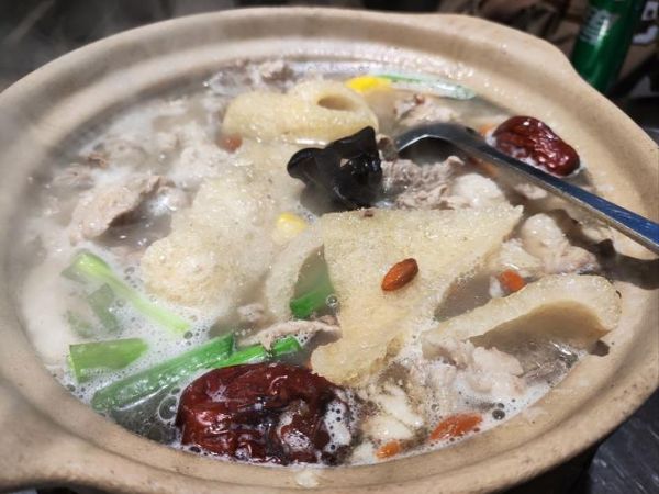 羊肉煲汤怎么炖才好吃_羊肉煲汤放什么配料-第2张图片-山城妙识 羊肉煲汤怎么炖才好吃_羊肉煲汤放什么配料-第2张图片-山城妙识