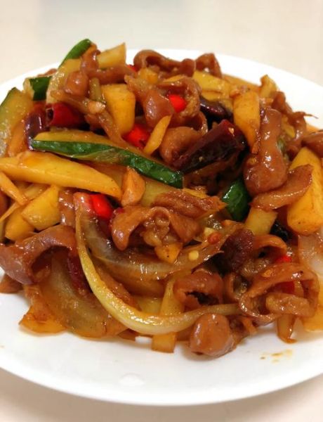 干锅肥肠最正宗的做法_干锅肥肠怎么做才脆嫩-第3张图片-山城妙识 干锅肥肠最正宗的做法_干锅肥肠怎么做才脆嫩-第3张图片-山城妙识