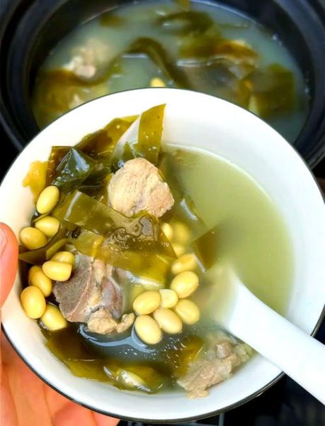 海带苦瓜黄豆排骨汤的做法_怎么做不苦又鲜美-第1张图片-山城妙识 海带苦瓜黄豆排骨汤的做法_怎么做不苦又鲜美-第1张图片-山城妙识